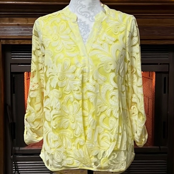 NY Collection | Tops | Beautiful Ny Collection Blouse Medium | Poshmark